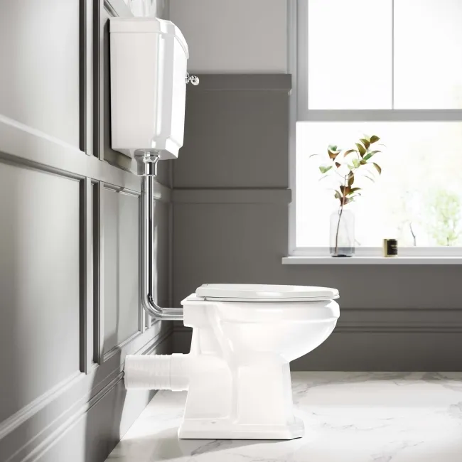 Hudson Traditional Toilet With Cistern And Soft Close Seat