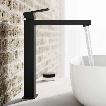 Black Taps | Modern and Sleek | Bathroom Mountain