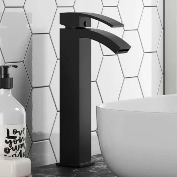 Black Taps | Modern and Sleek | Bathroom Mountain