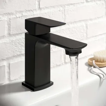 Black Taps | Modern and Sleek | Bathroom Mountain
